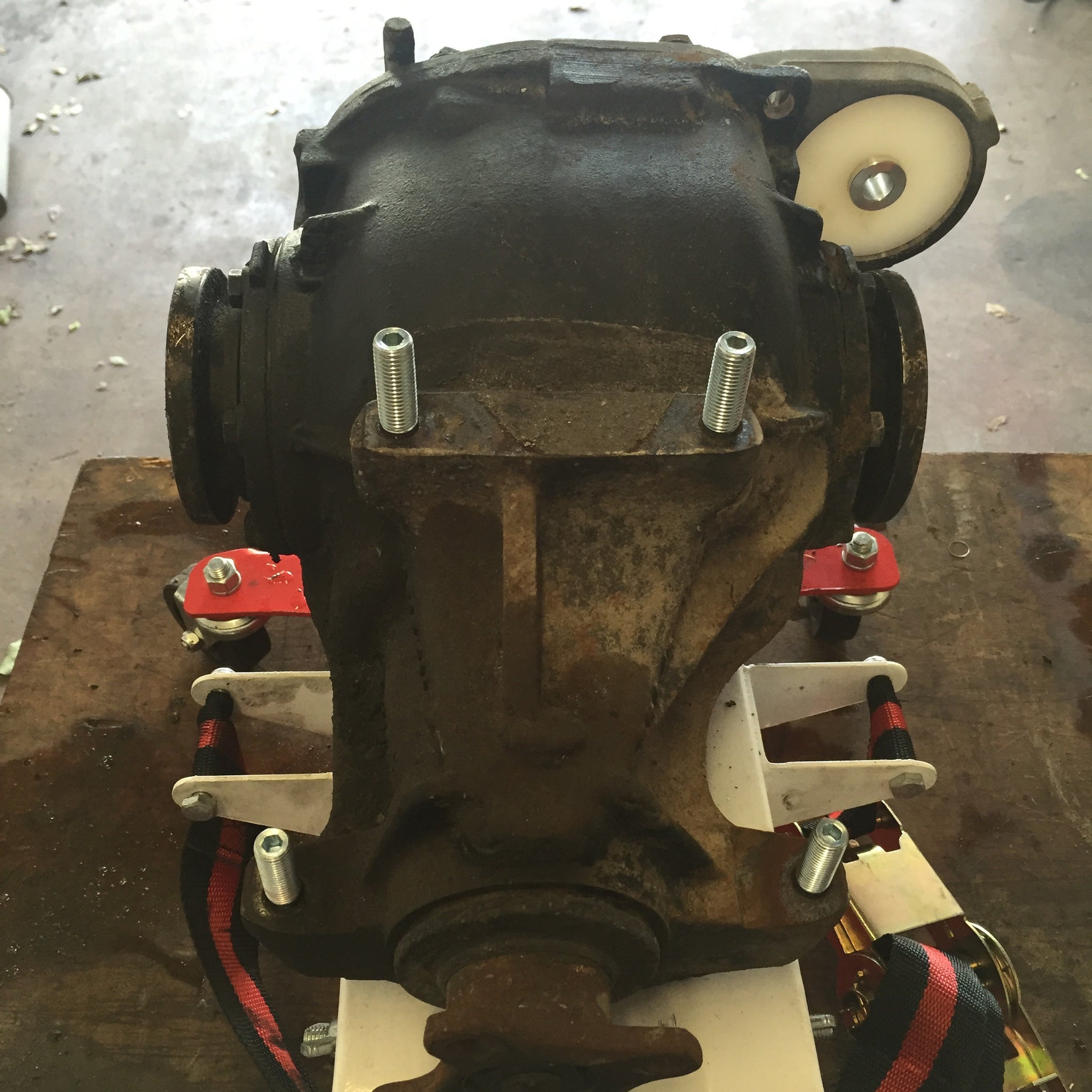 Differential Stud Kit | BMW E30 Diff | BMW Differential — Condor Speed Shop