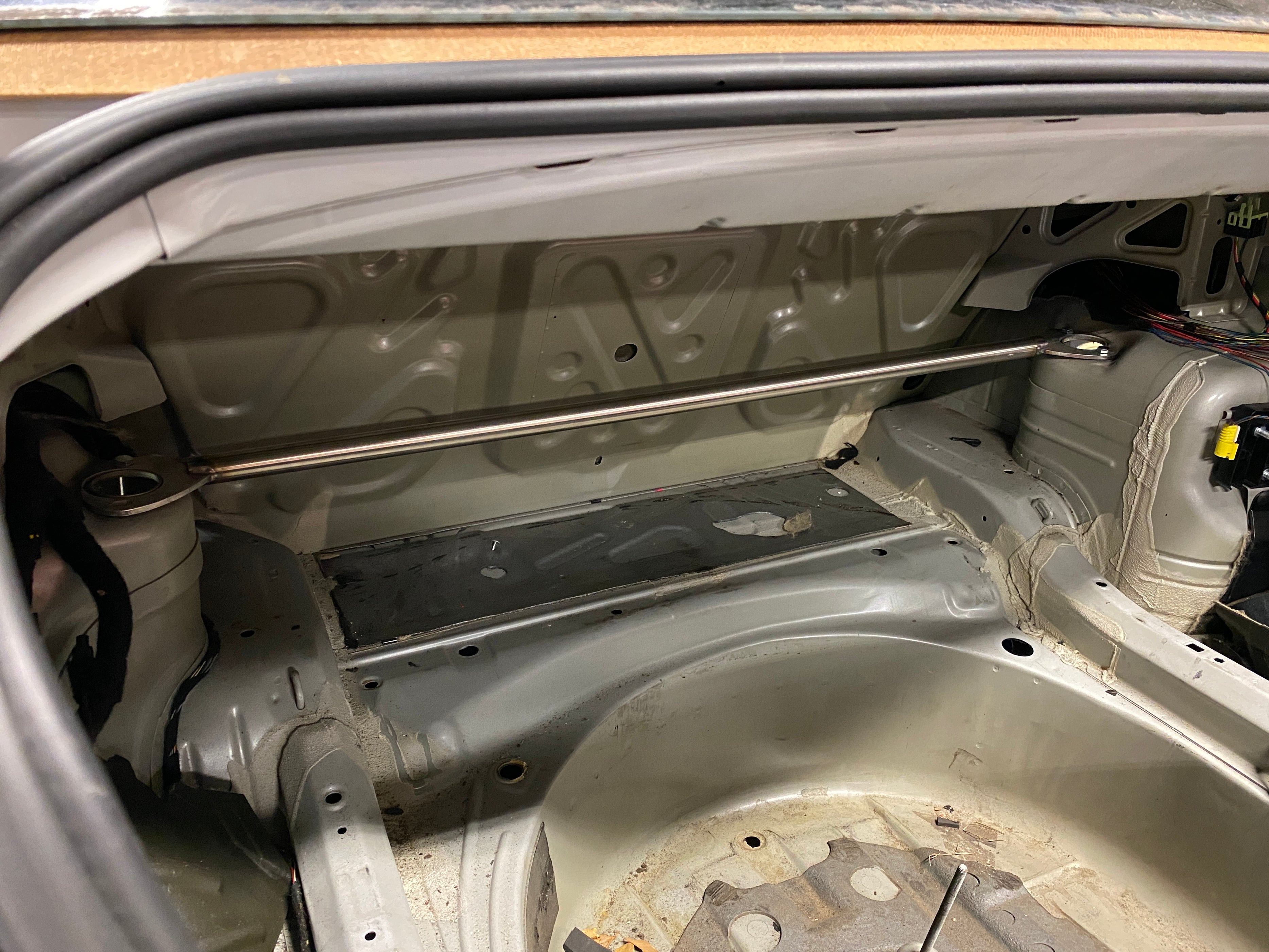 BMW E46 Strut Bar Brace (Rear) | E46 Strut Tower Brace — Condor Speed Shop